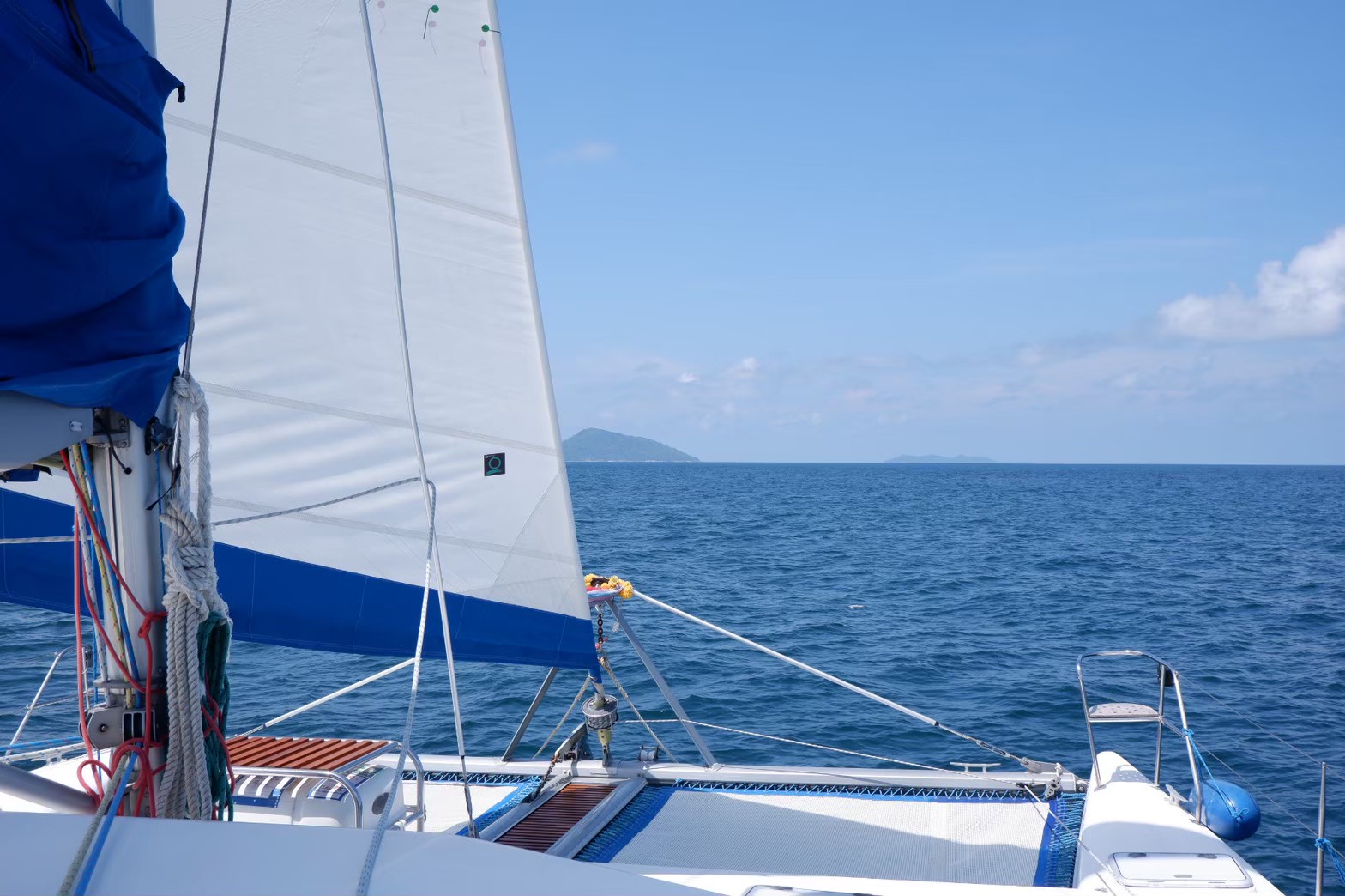 VOYAGE 500 – yachtcharter-phuket.com